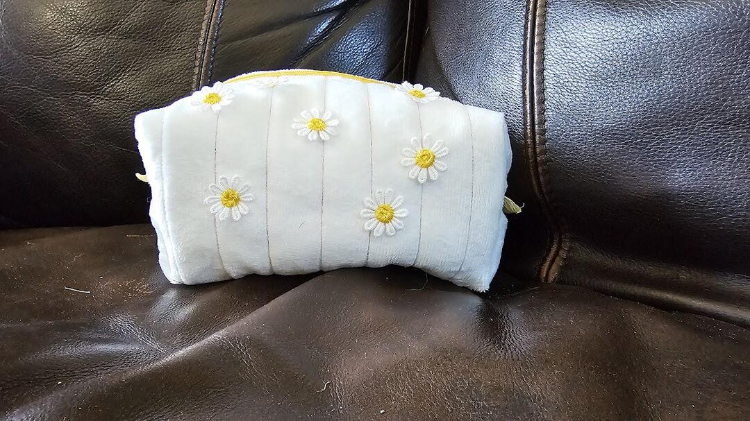 Daisy Makeup Bag - Etsy