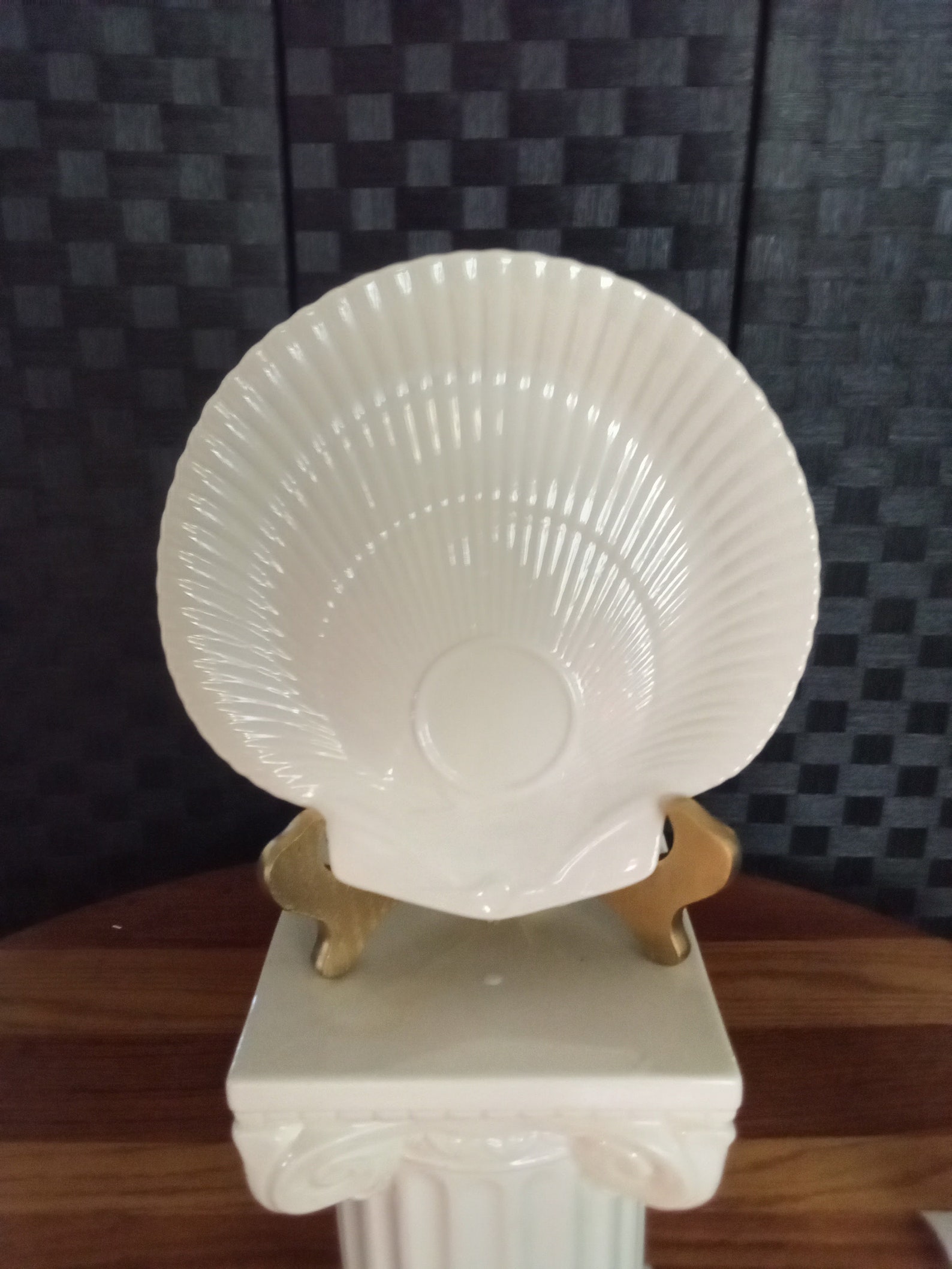 Vintage Wedgwood of Etruria Nautilus Shell Dinner Plates (1 Set of 4 ...