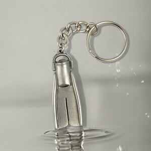 Diving Keychain for Men and Women - Dive Fin Keychain Big Blue Jewelry ...