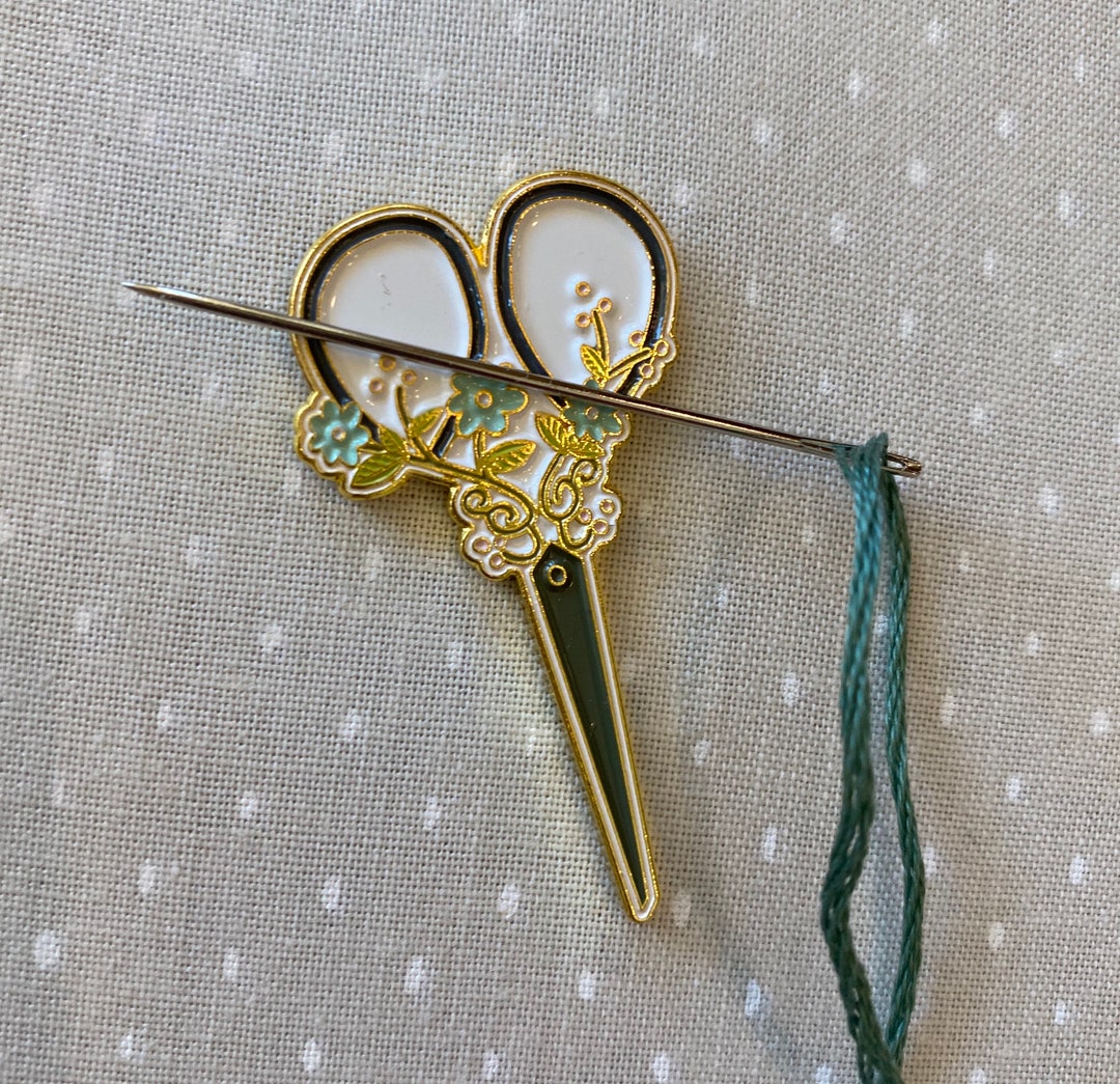 Scissors Needle Minder, Enamel Pin, Quilting, Hand Embroidery, Cross ...