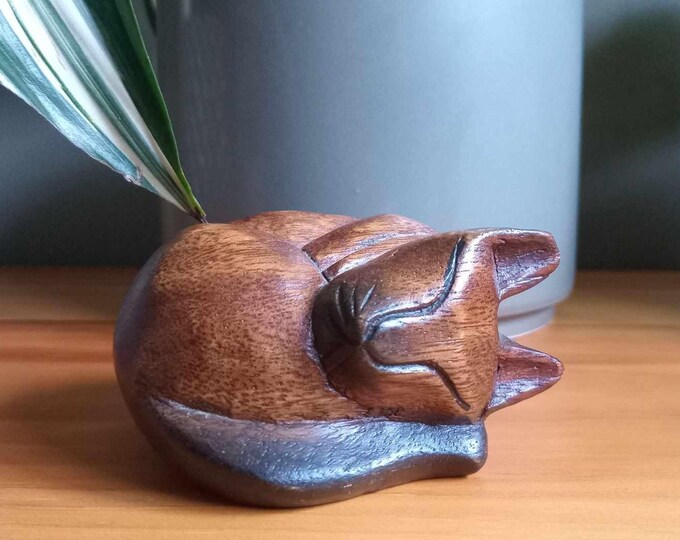 Cat Carving, Wood, Curled Sleeping | Sculpture, Decor, Art, Vintage ...