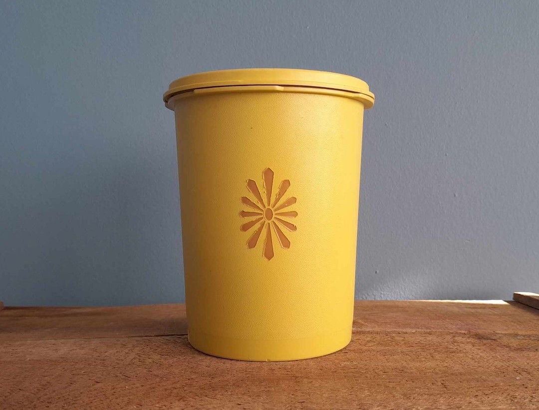Tupperware Harvest Gold 811 5 Servalier Canister With Lid, Made in ...