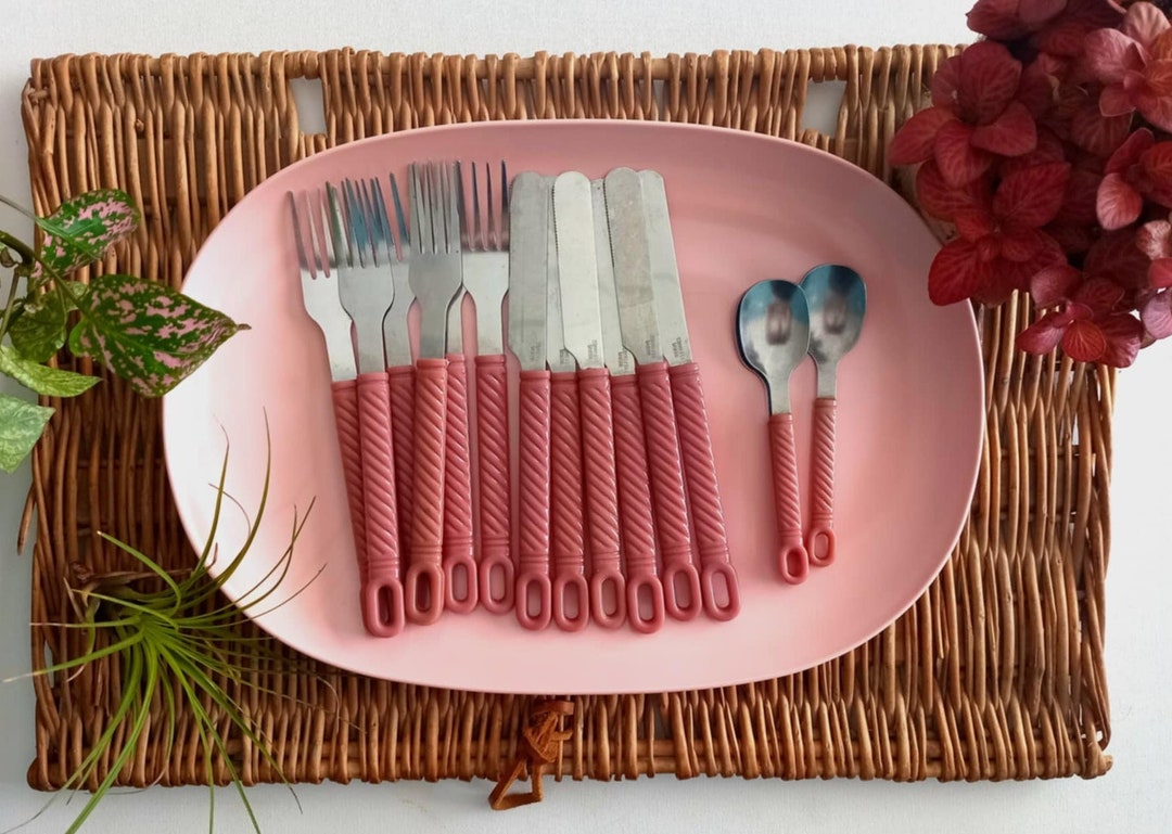 15 Pieces - Mauve Pink Plastic Handle + Stainless Steel Flatware ...