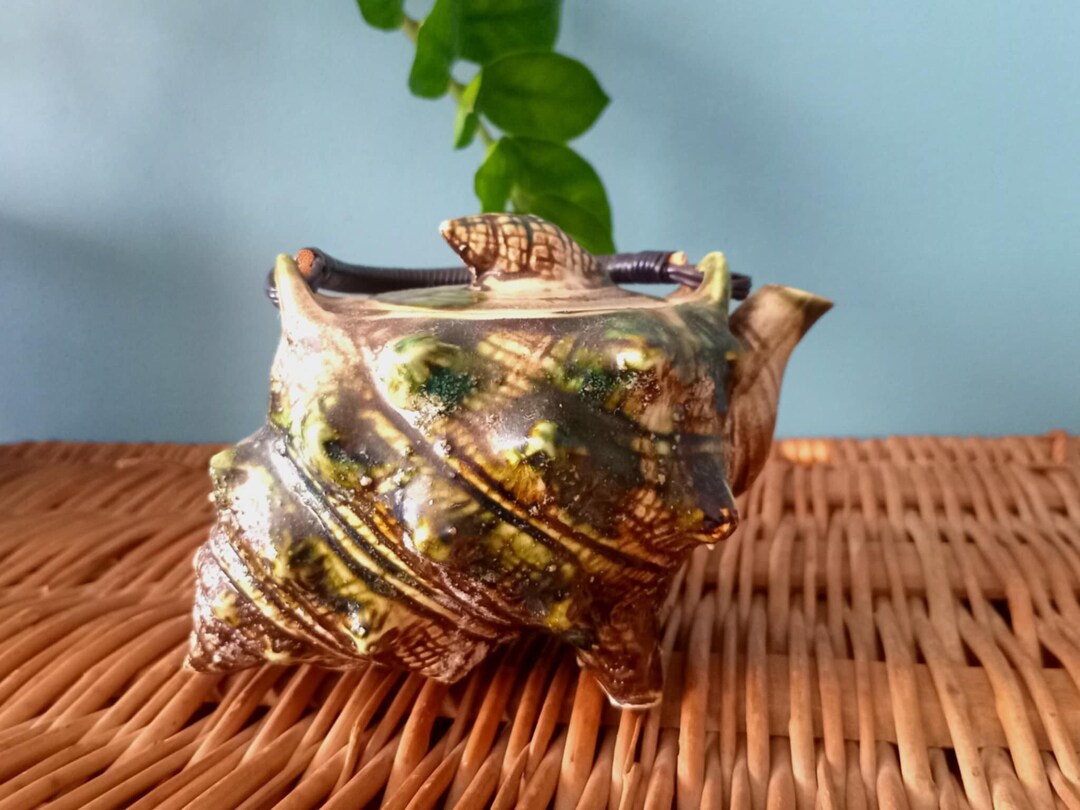 Seashell Teapot, Florida Souvenir | Ceramic, Vintage, Japan, Conch ...