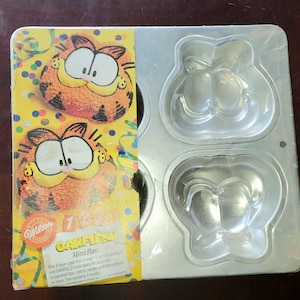 VINTAGE WILTON 1978 GARFIELD 4 Cavity Mini Cake Pan - Etsy