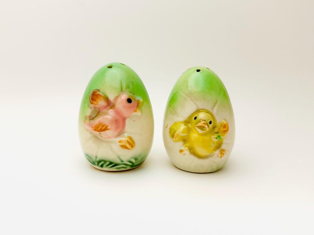 Vintage Egg Shaped Salt and Pepper Shakers With Chicks - Etsy