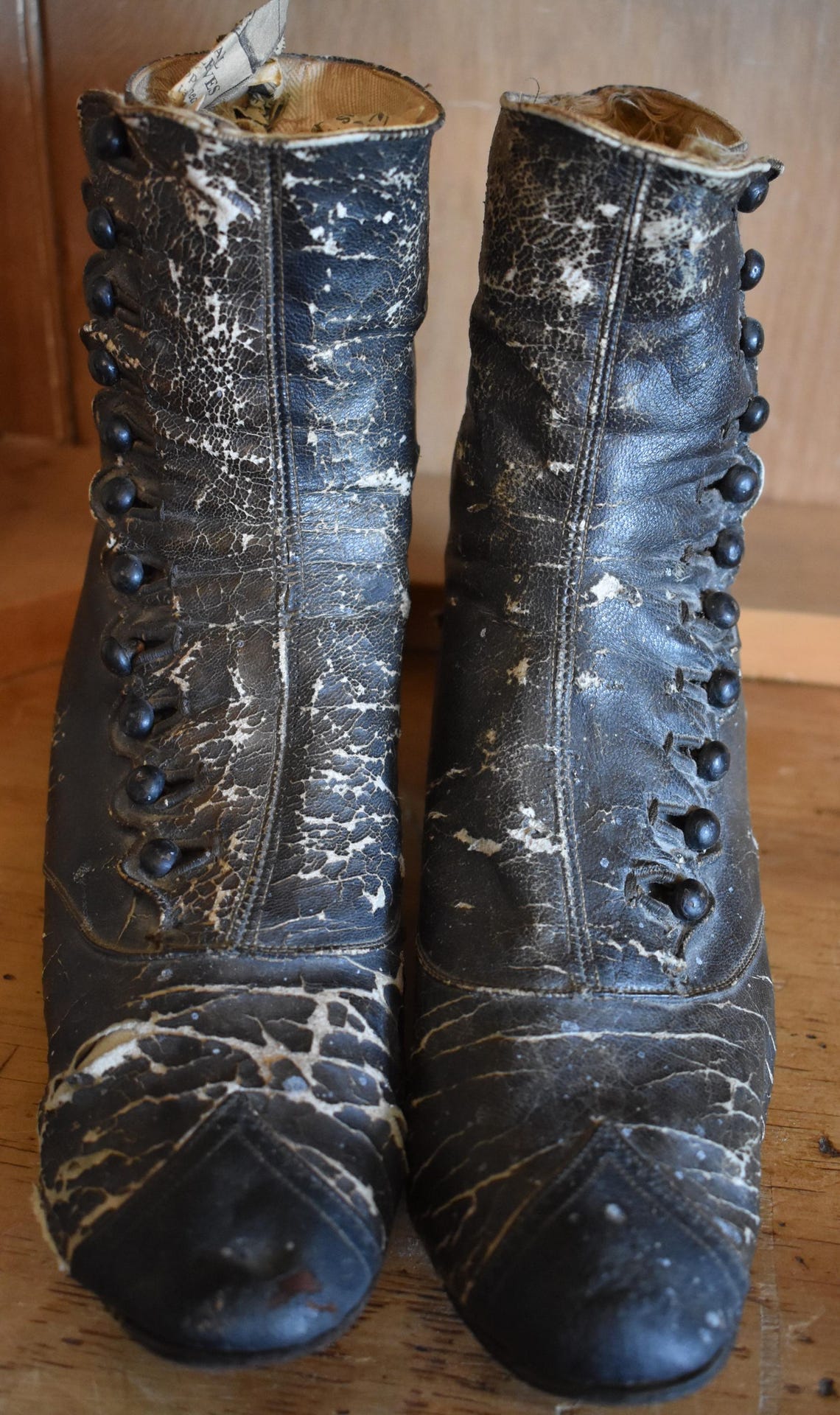 Antique Leather Womens Shoe Buttons up Boots Primitive Very Old - Etsy
