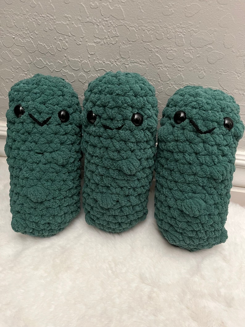 8 Crochet Pickle Plushie Cute Pickle Stuffie Emotional - Etsy
