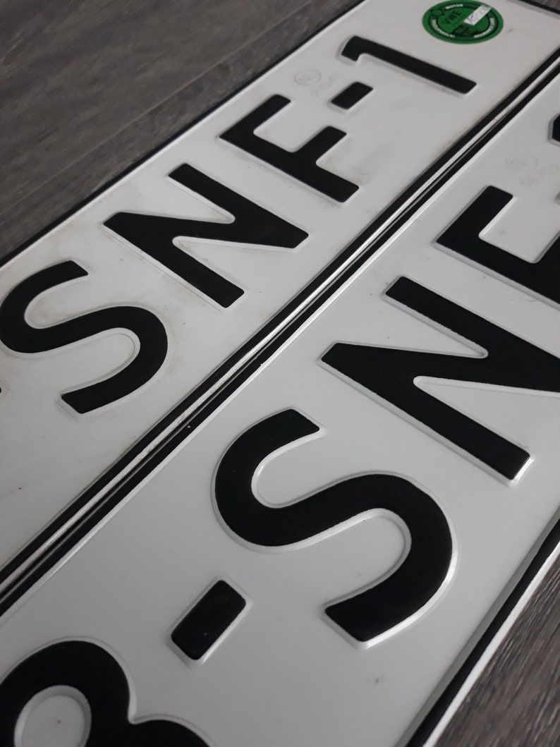 Formula 1 Collectors Original License Plates Set 2 Pcs of European ...