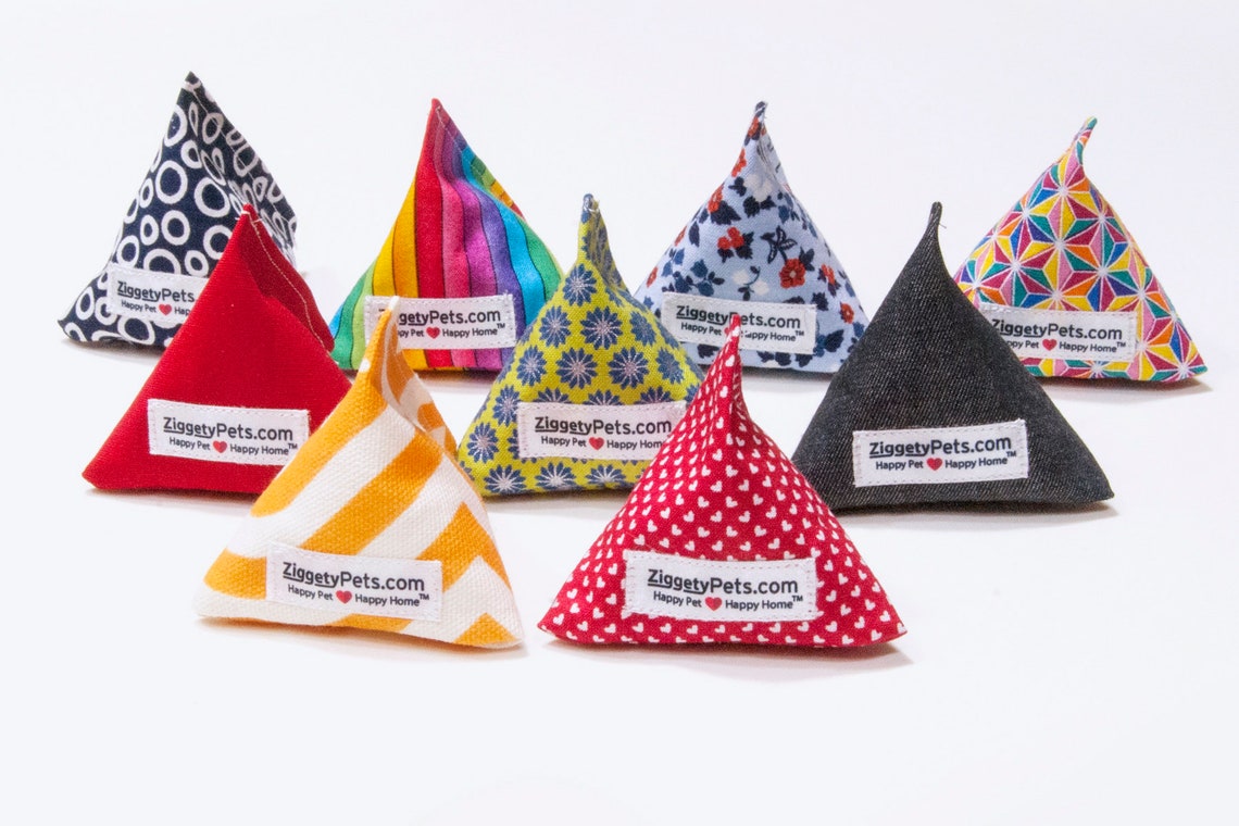 Cat Fin 5 Pack FIVE 5 Cheerful Assorted Cat Pyramid Toys - Etsy