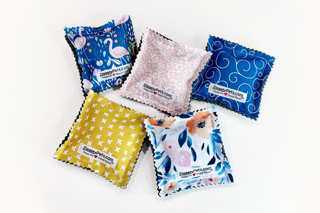 Catnip Ravioli 5 Pack - FIVE (5) Lightweight Cat Toys, Gift for Cat ...