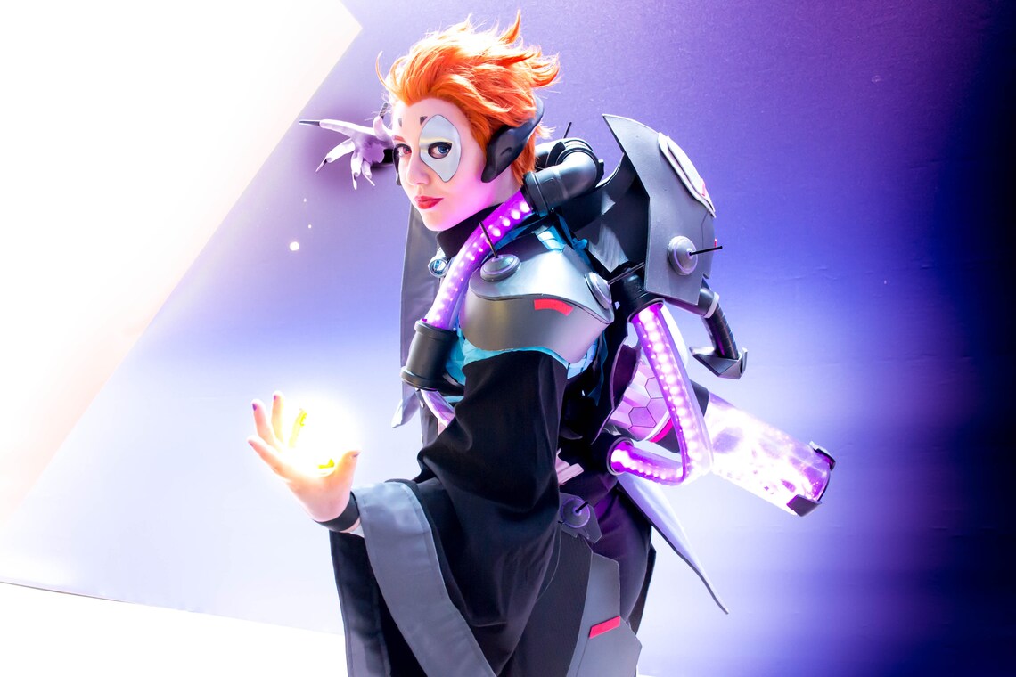 Moira - Overwatch (cosplay Photo Print) - Etsy