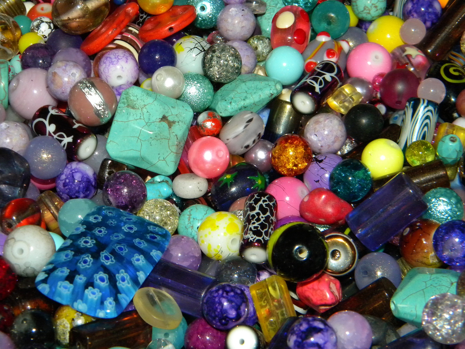 1/POUND Glass, Crystal, Gemstone Mixed Colors, and Shaped Beads Lot 6mm ...