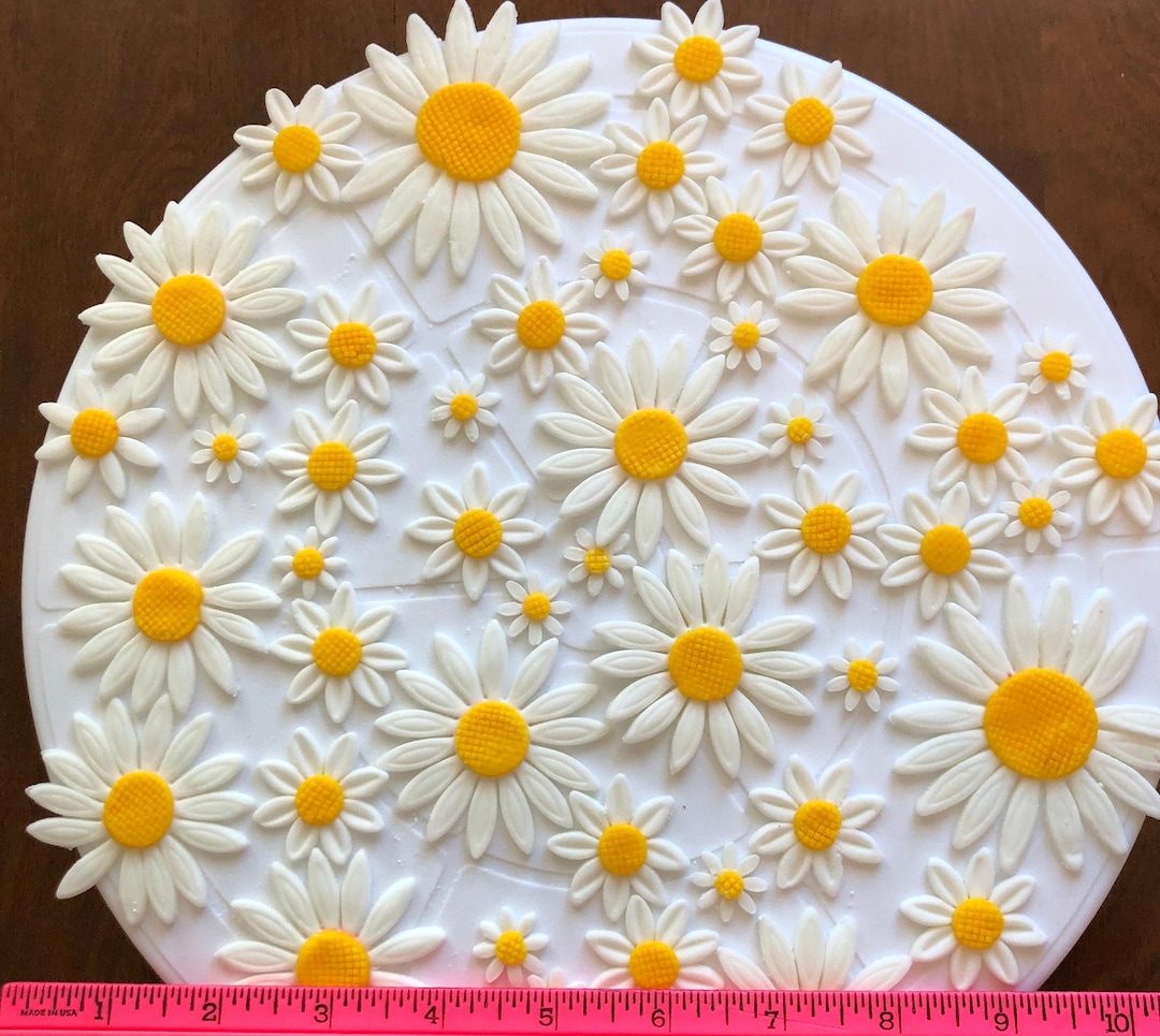 35 Fondant Daisies / Cake Cupcake Sugar Decorations / Fondant Flowers ...