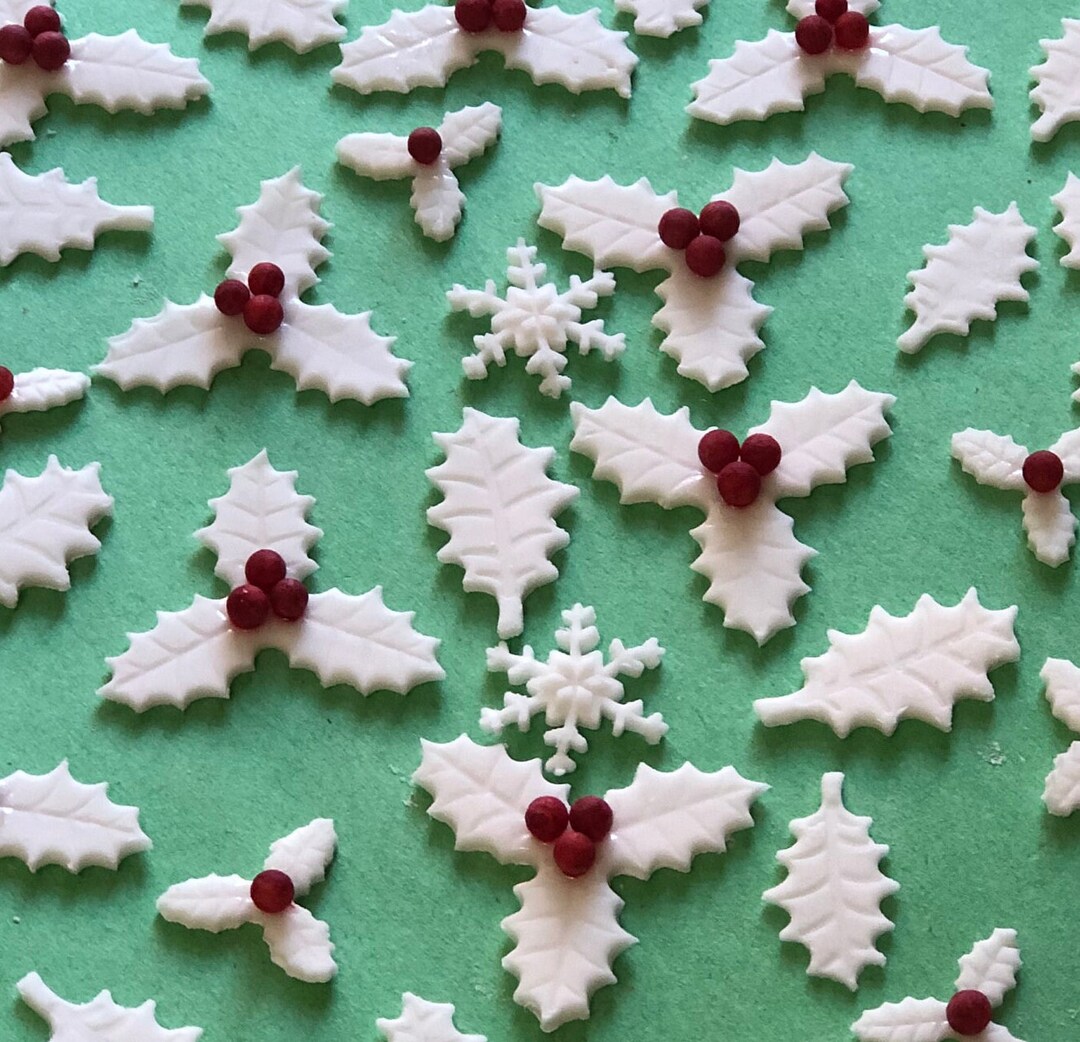 35 Edible Fondant Holly Leaves With Red Berries: Christmas Cake Toppers ...