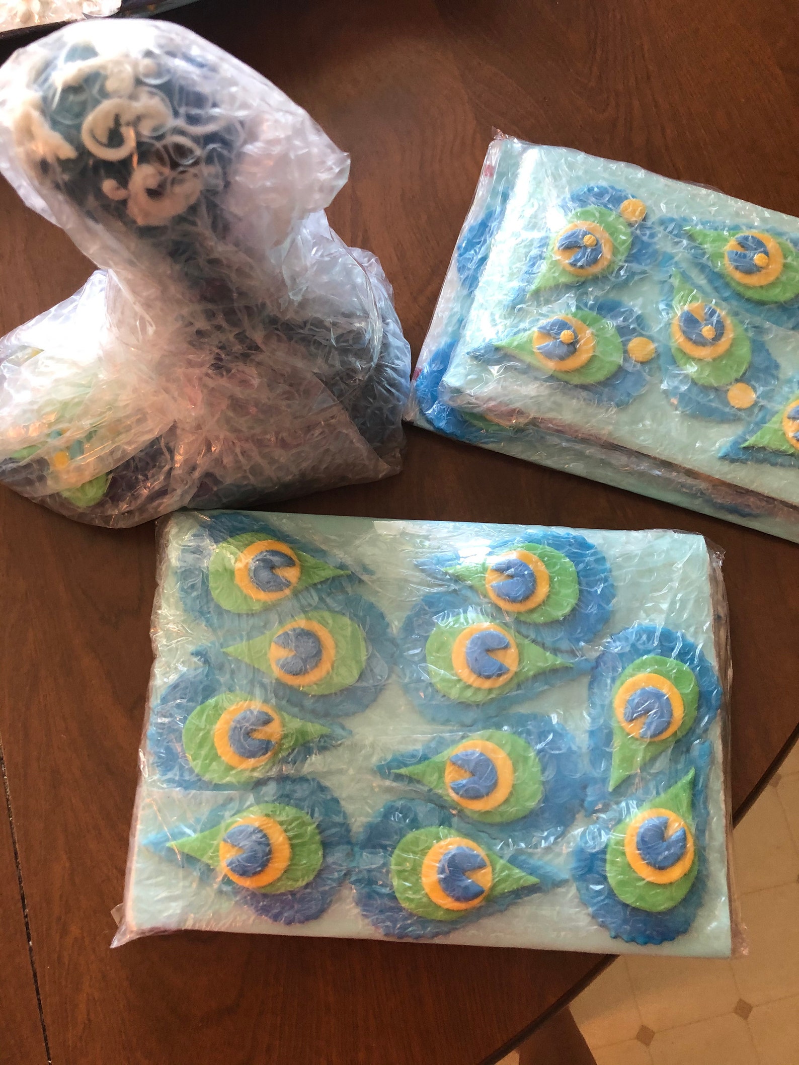 12 Fondant Peacock Feather Cupcake Toppers - Etsy