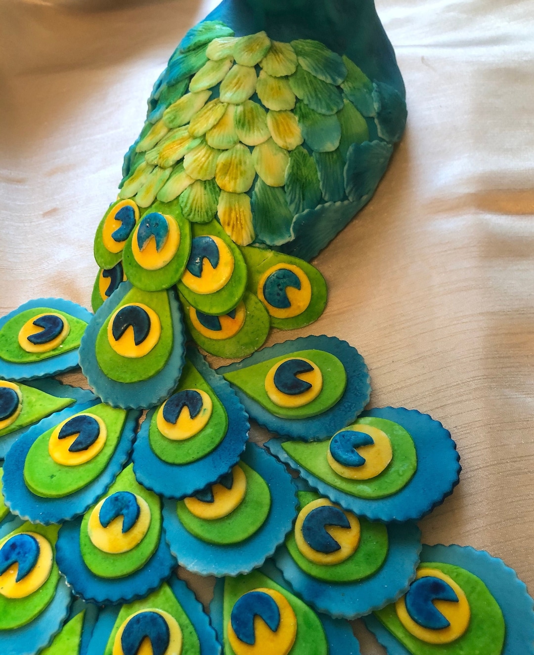 12 Fondant Peacock Feather Cupcake Toppers - Etsy
