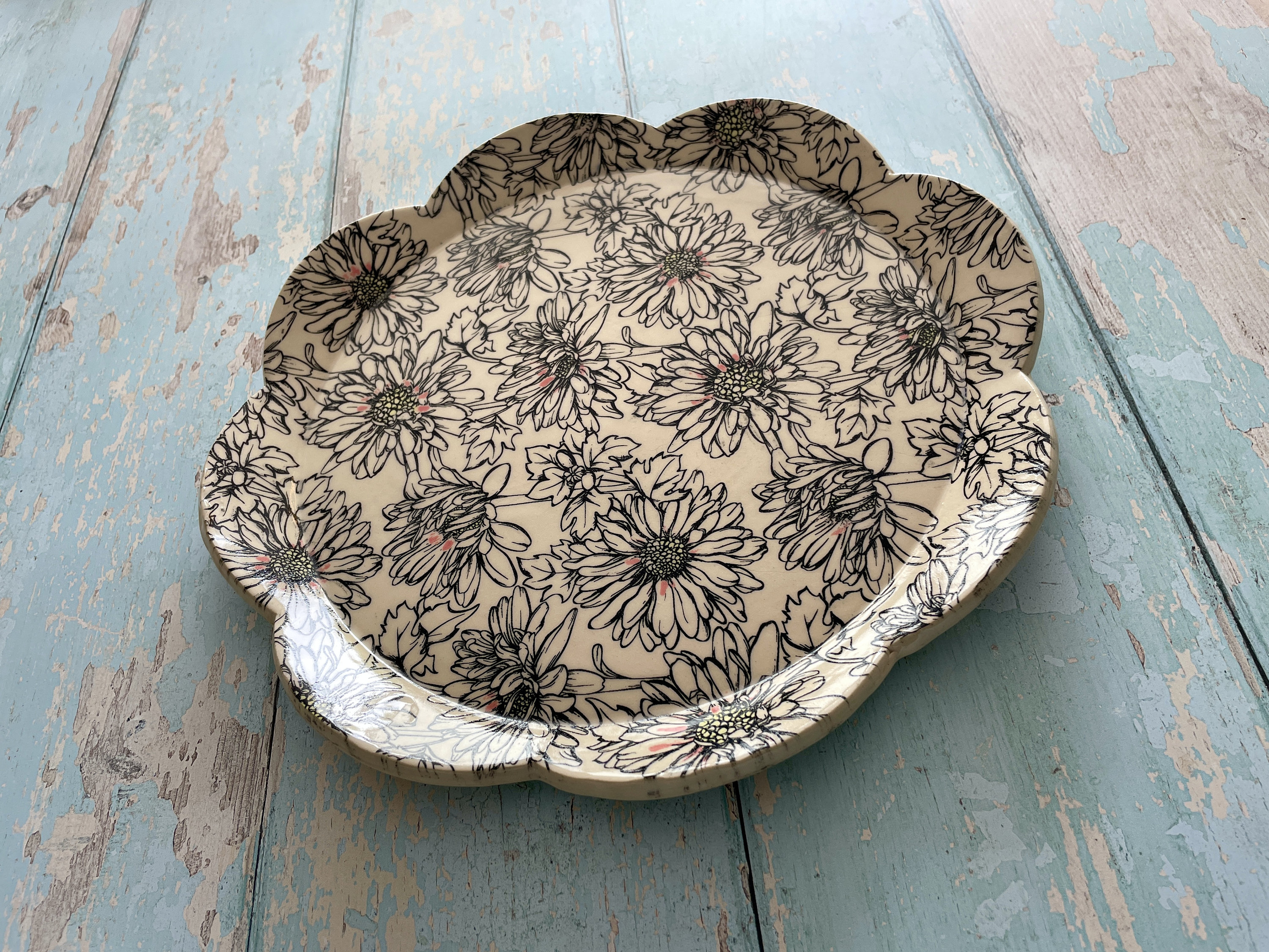 Large Daisy Plate, Floral Ceramic Platter - Etsy UK