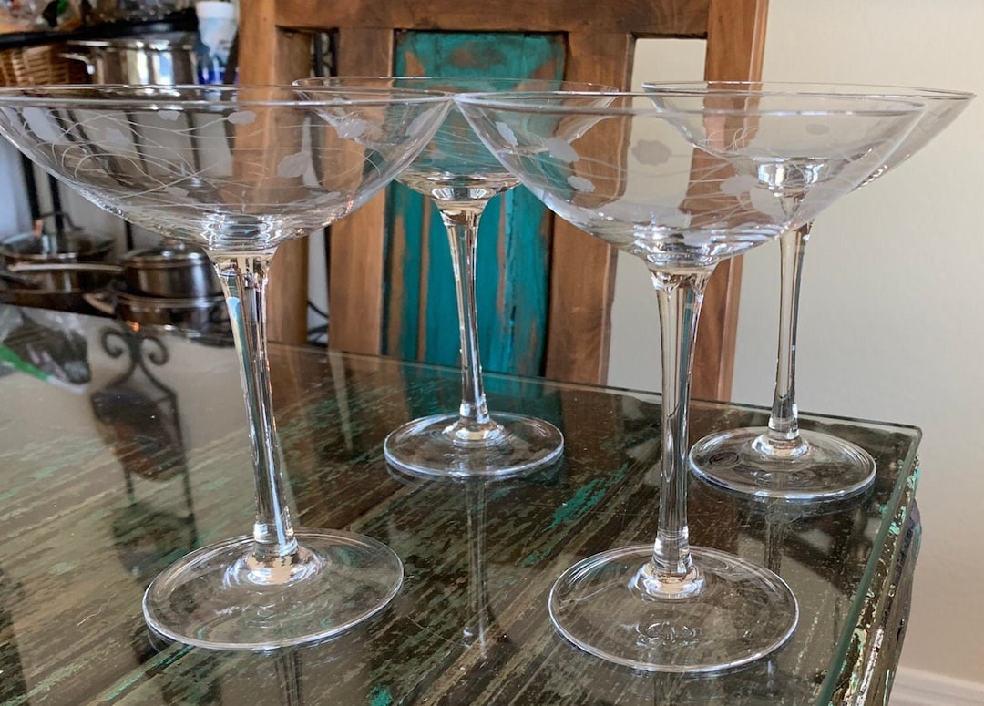 Wide Brimmed Champagne/martini Etched Glasses/champagne Coupe Glasses ...
