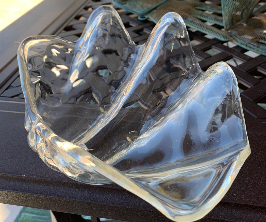 Lucite/acrylic Footed Clam Shell Bowl/seashell Vintage Bowl/beach Décor ...