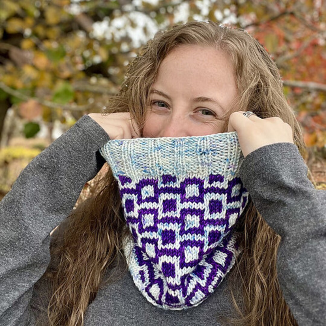 Modern Mosaic Colorwork Cowl Knitting Pattern, DK Weight Infinity Scarf ...
