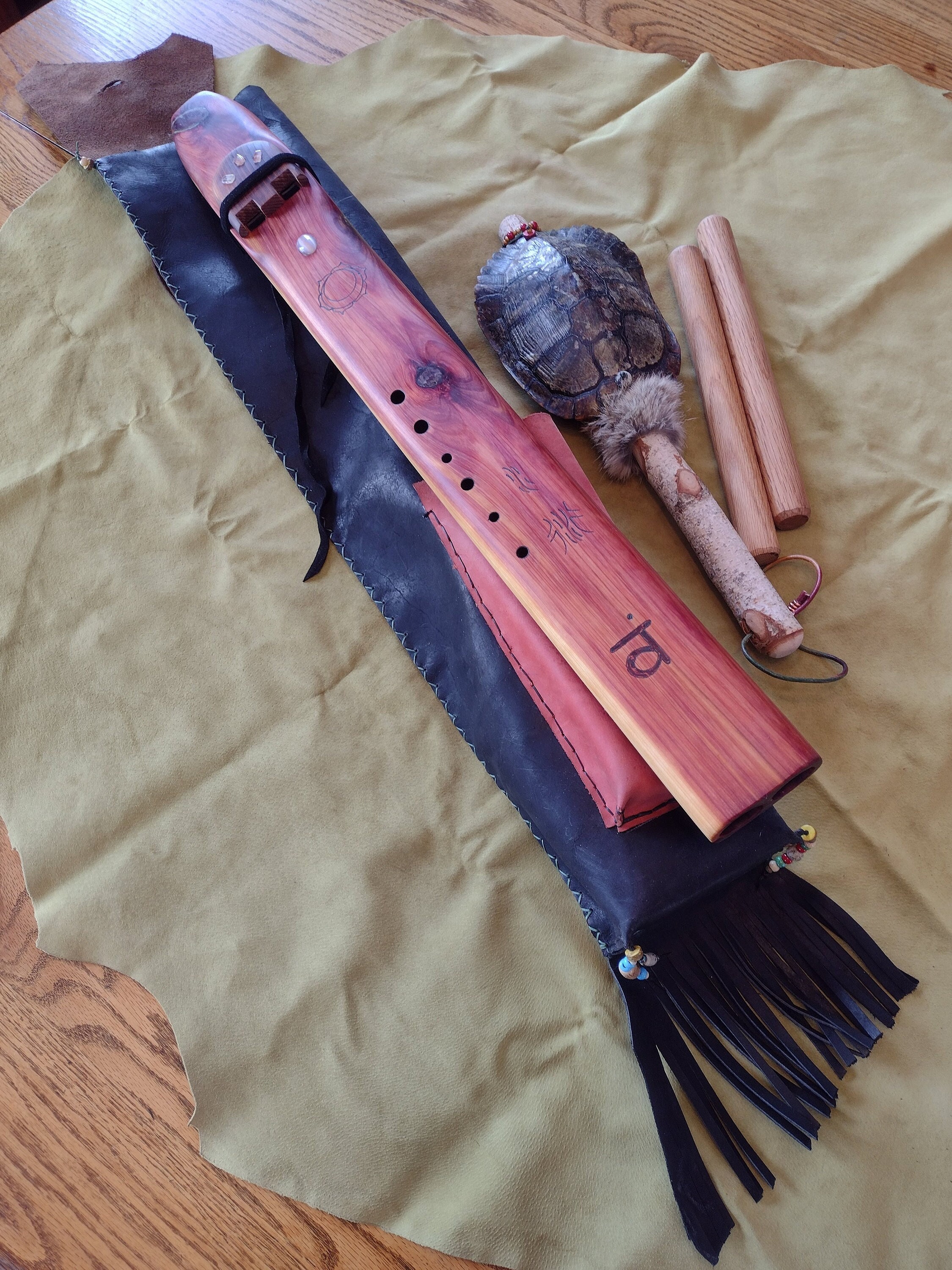 Musicians Friend Native American Style Drone Flute With Leather Bag and ...