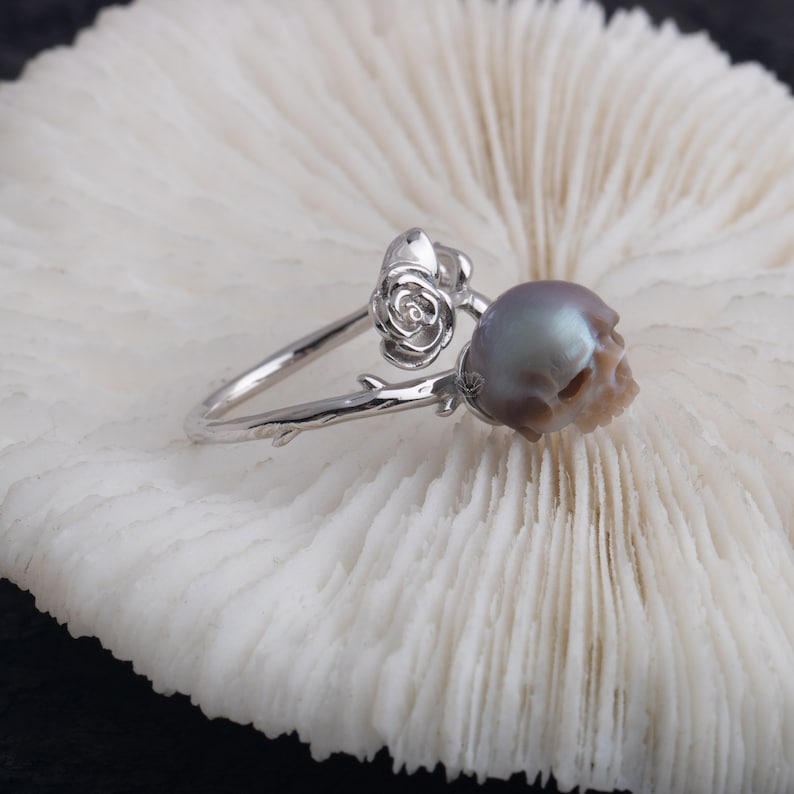 Rose Promise Ring Pearl Carved Skull Ring Freshwater Pearl - Etsy