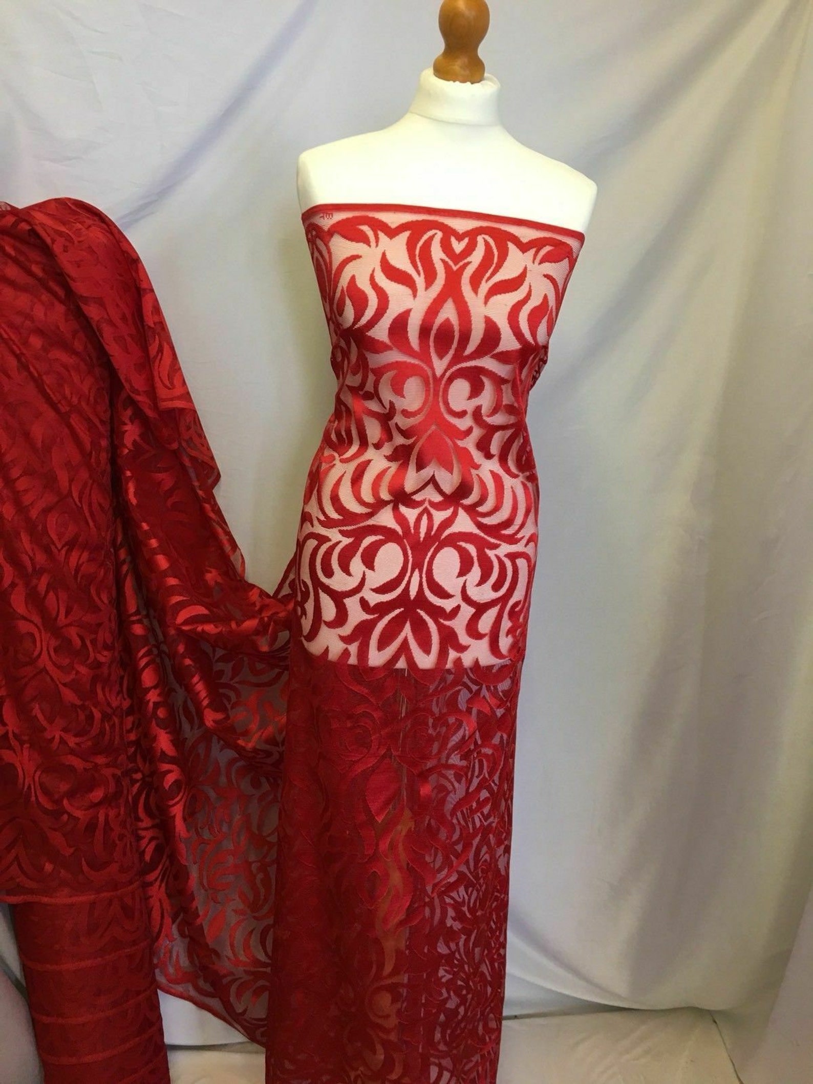 NEW Gorgeous Designer Red Burnout Lace Fabric 56” 144 Cm Very Valentino ...