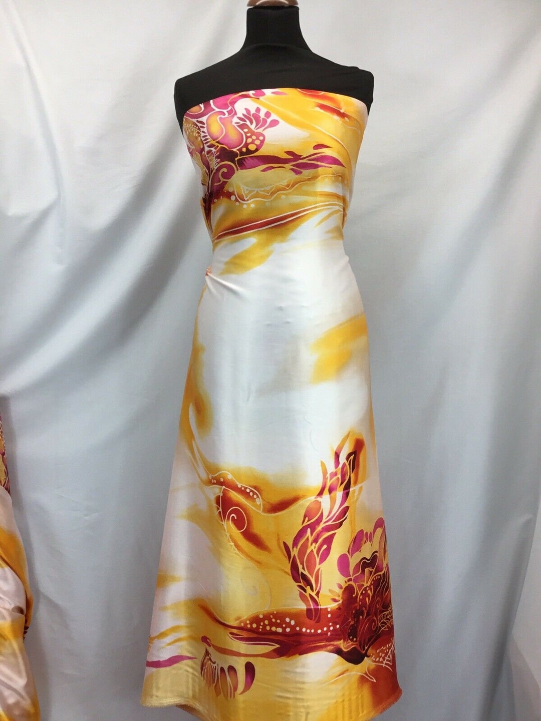 NEW Gorgeous High Class Designer Summer Flames Satin Print Fabric ...