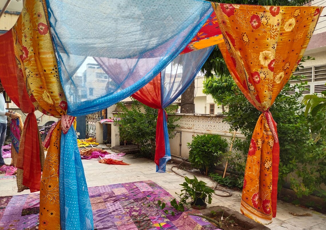 Boho Silk Sari Bed Canopy: Bohemian Hippie Room Decor - Etsy