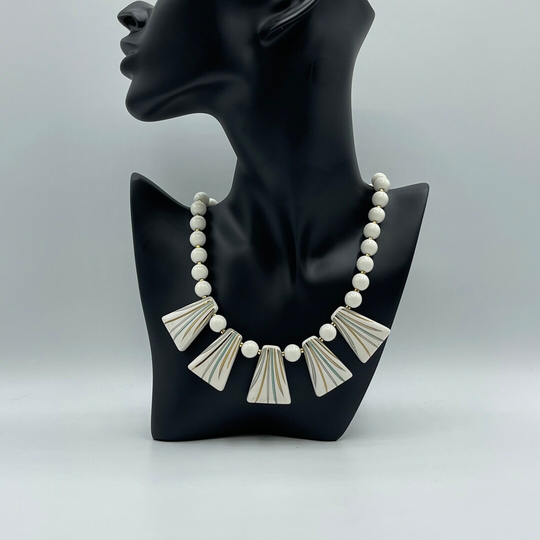 Vintage Japanese Ceramic White Beaded Necklace With Fan Shaped Pendants ...