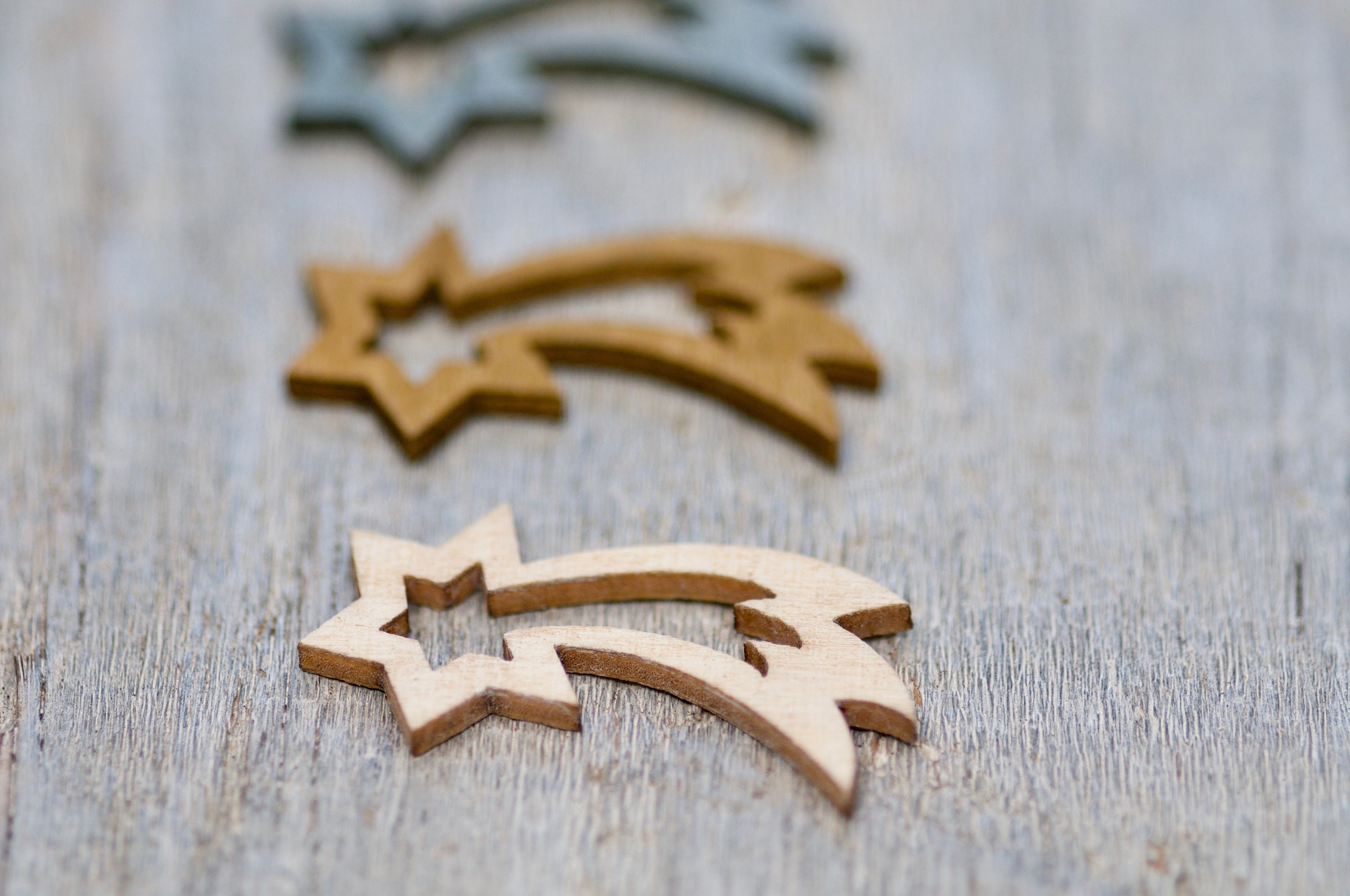12pics Wooden Shooting Stars 4cm set of 3 colors Craft Xmas | Etsy