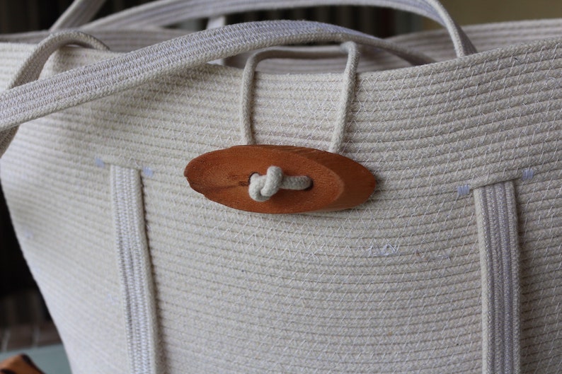 Handmade Rope Tote- Driftwood Clasp, Clothesline Rope Tote Bag, Fashion ...