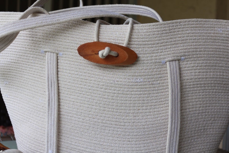Handmade Rope Tote- Driftwood Clasp, Clothesline Rope Tote Bag, Fashion ...