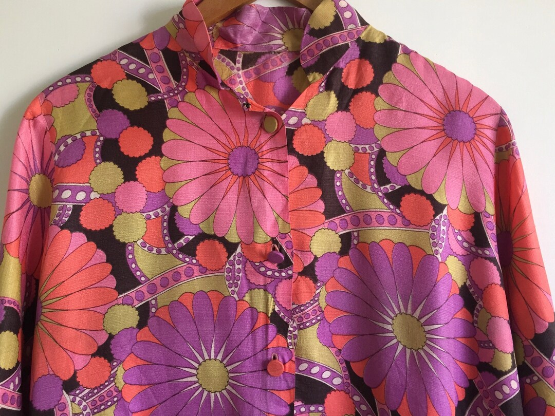Beautiful Bright Women's Vintage Tunic Top With Psychedelic Floral ...