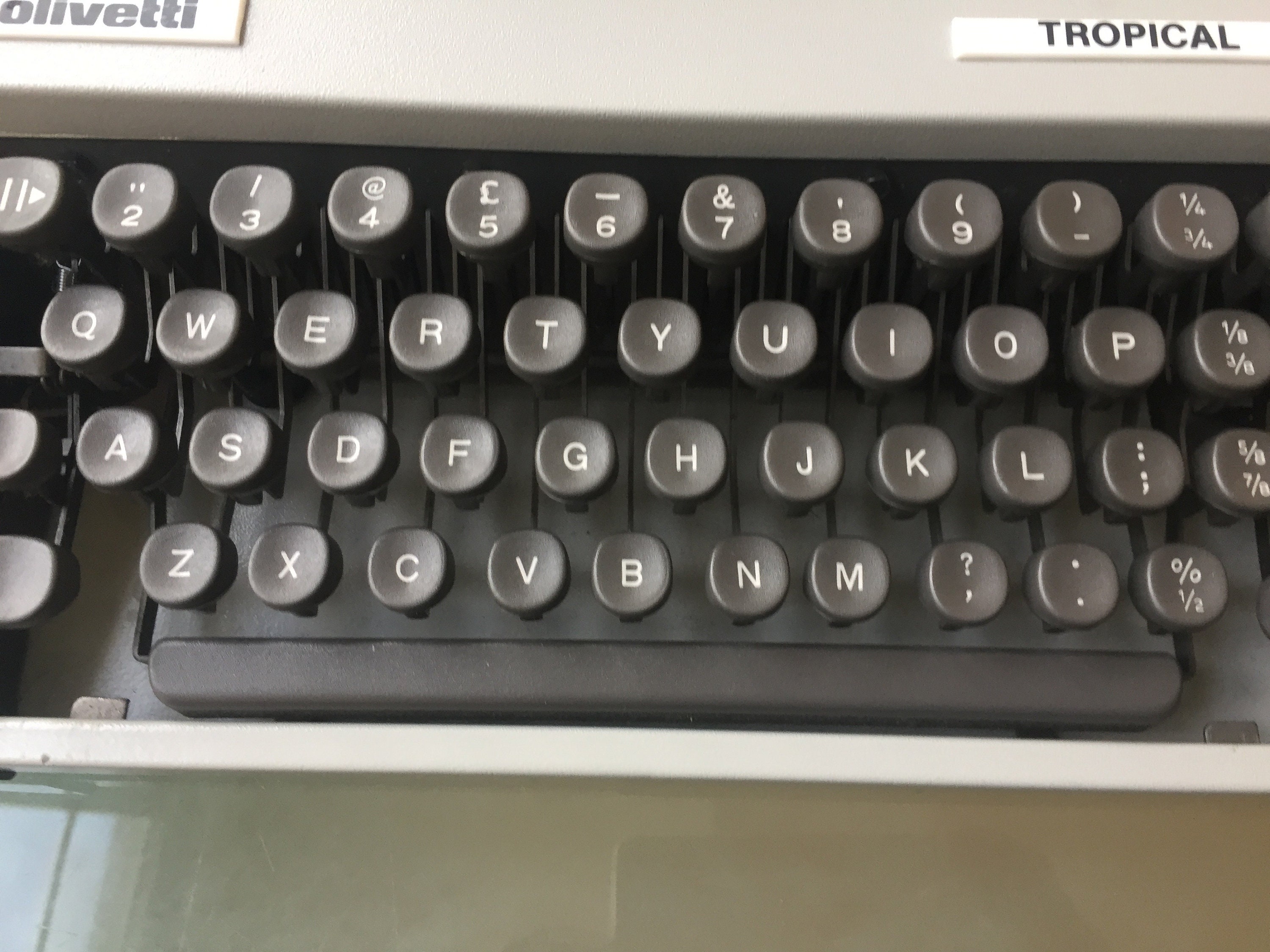 Vintage Olivetti Tropical Typewriter, Grey Vintage Typewriter, Portable ...