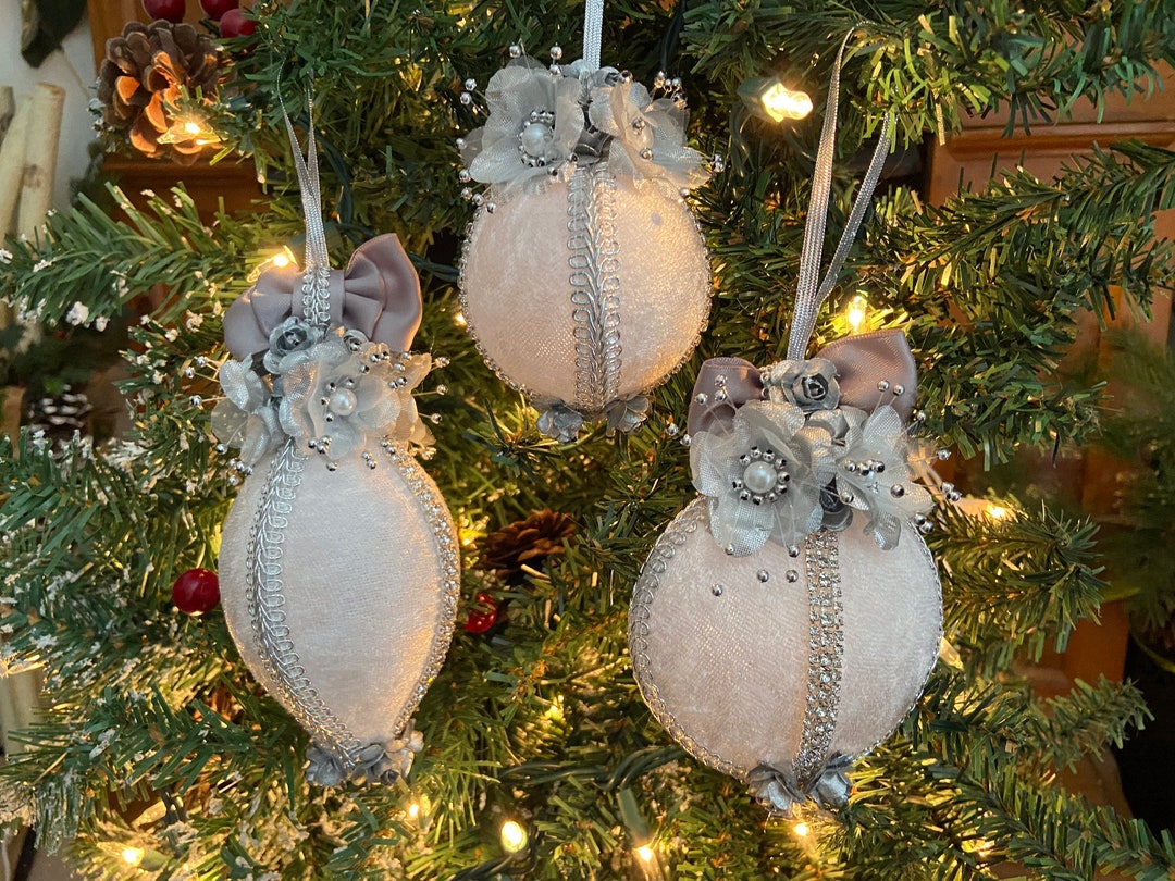 WHITE VELVET & SILVER Accents-set 3-christmas, Easter, Wedding, Silver ...