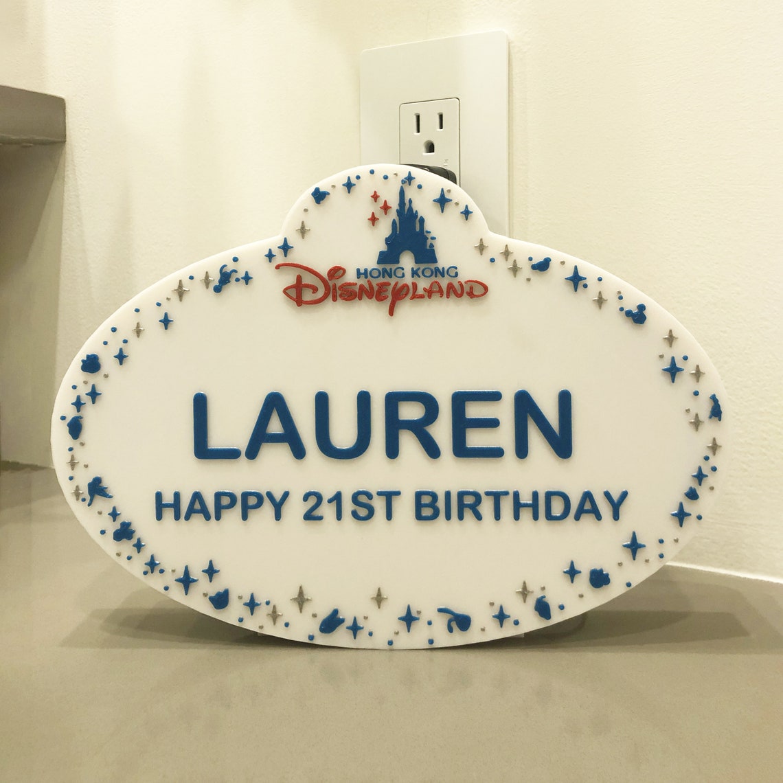 Custom Large 3D Printed Disney Cast Member Name Tag Hong - Etsy