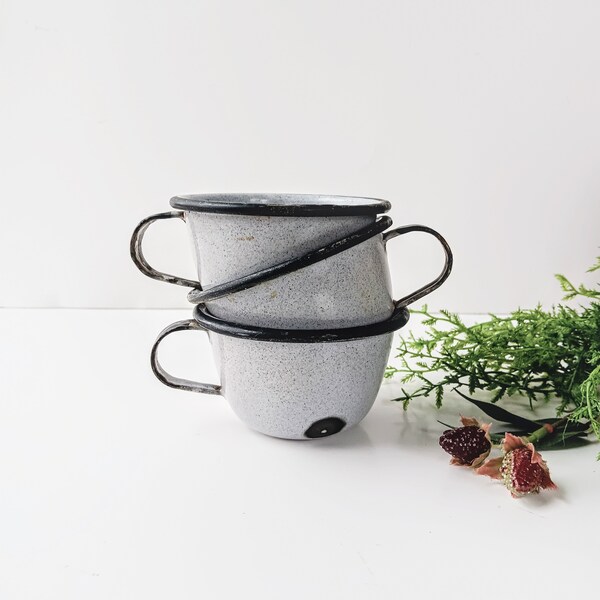 Vintage Graniteware Cups - Etsy
