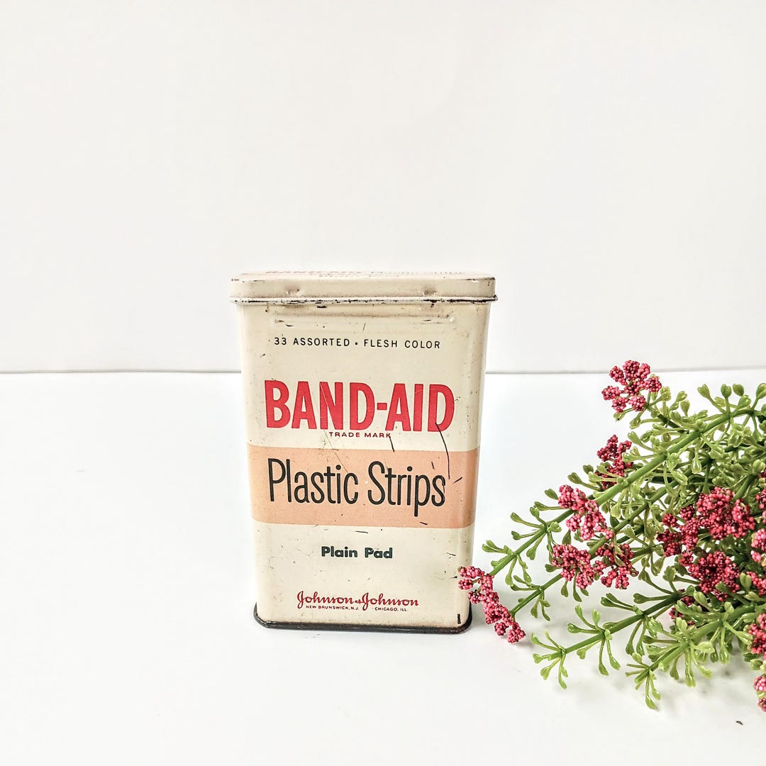 Vintage Band-aid Tin: 1960s First Aid Collectible, 33 Plastic Strips - Etsy