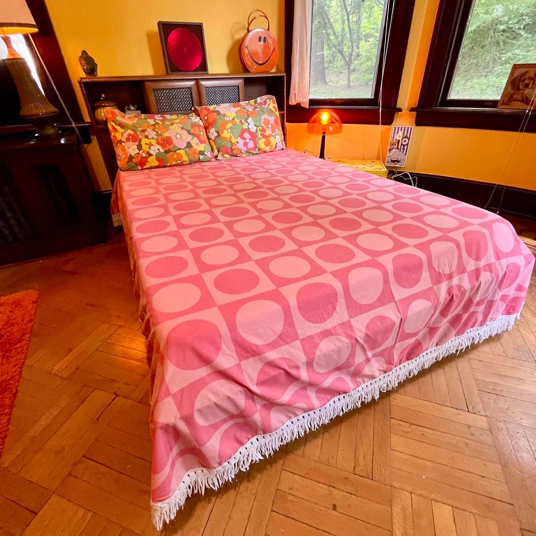 Vintage 1970s Pink Op Art Polka Dot Bedspread // Full Double Queen ...