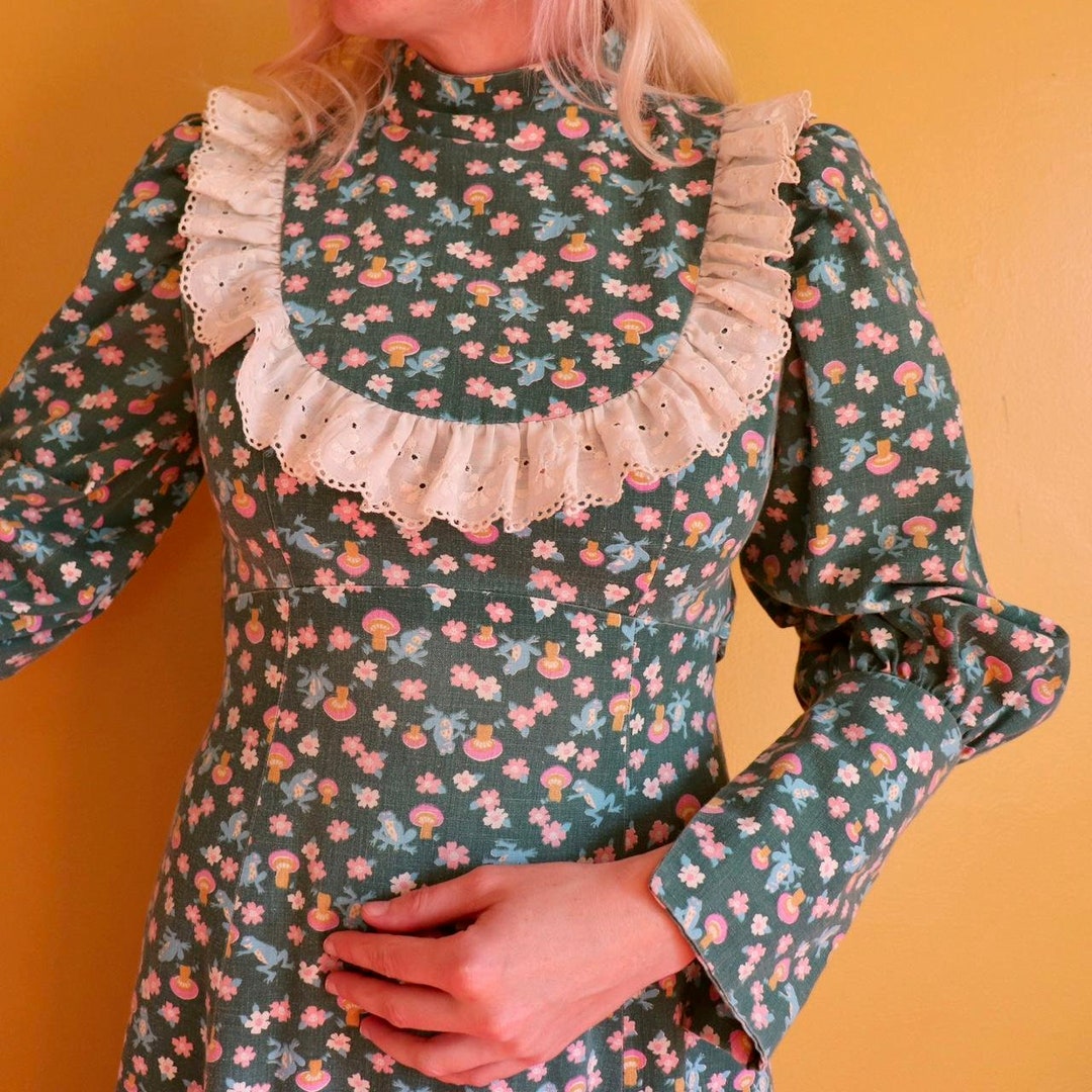 Vintage 1970s Mushroom Frog Prairie Dress // Maxi Ruffle Groovy 70s 60s ...