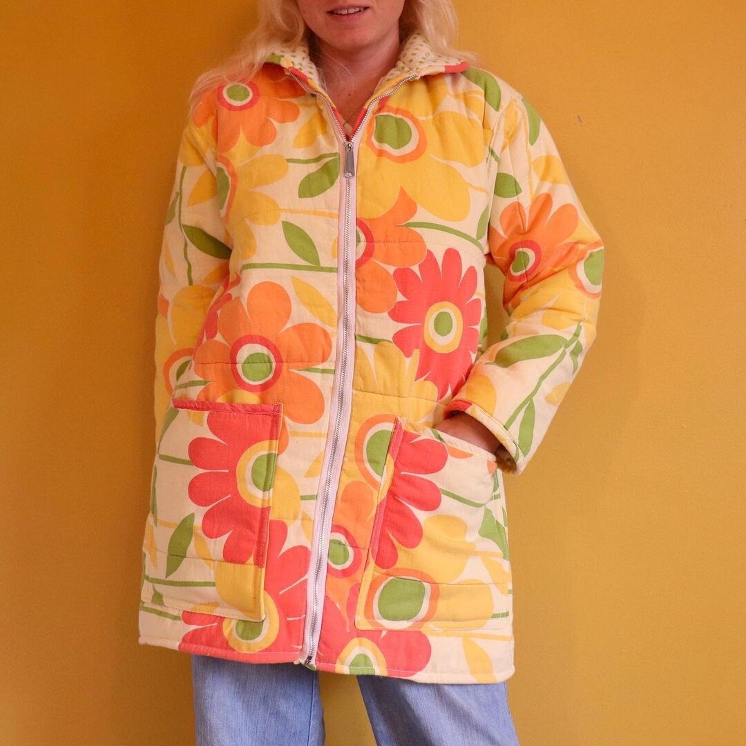 Upcycled Vintage 1970s Sleeping Bag Jacket // Floral Flower Power Red ...