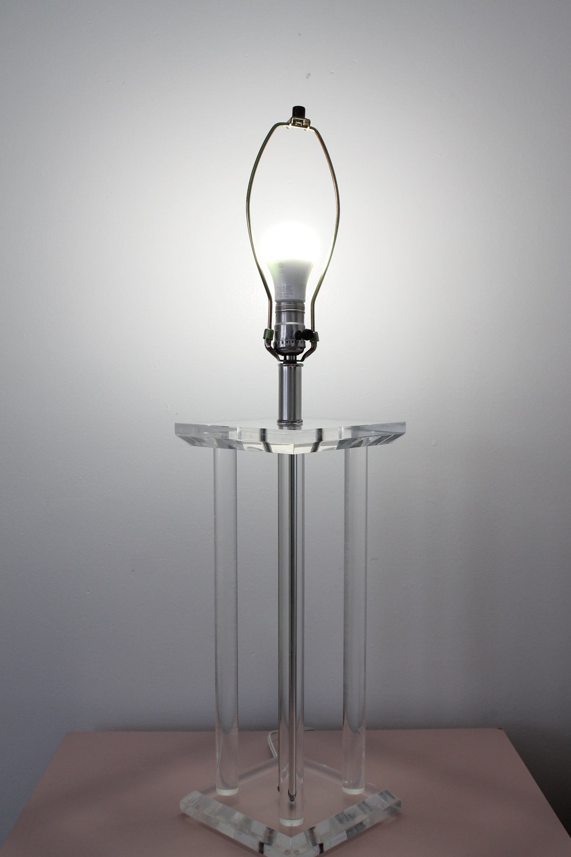 Vintage Lucite Table Lamp - Etsy