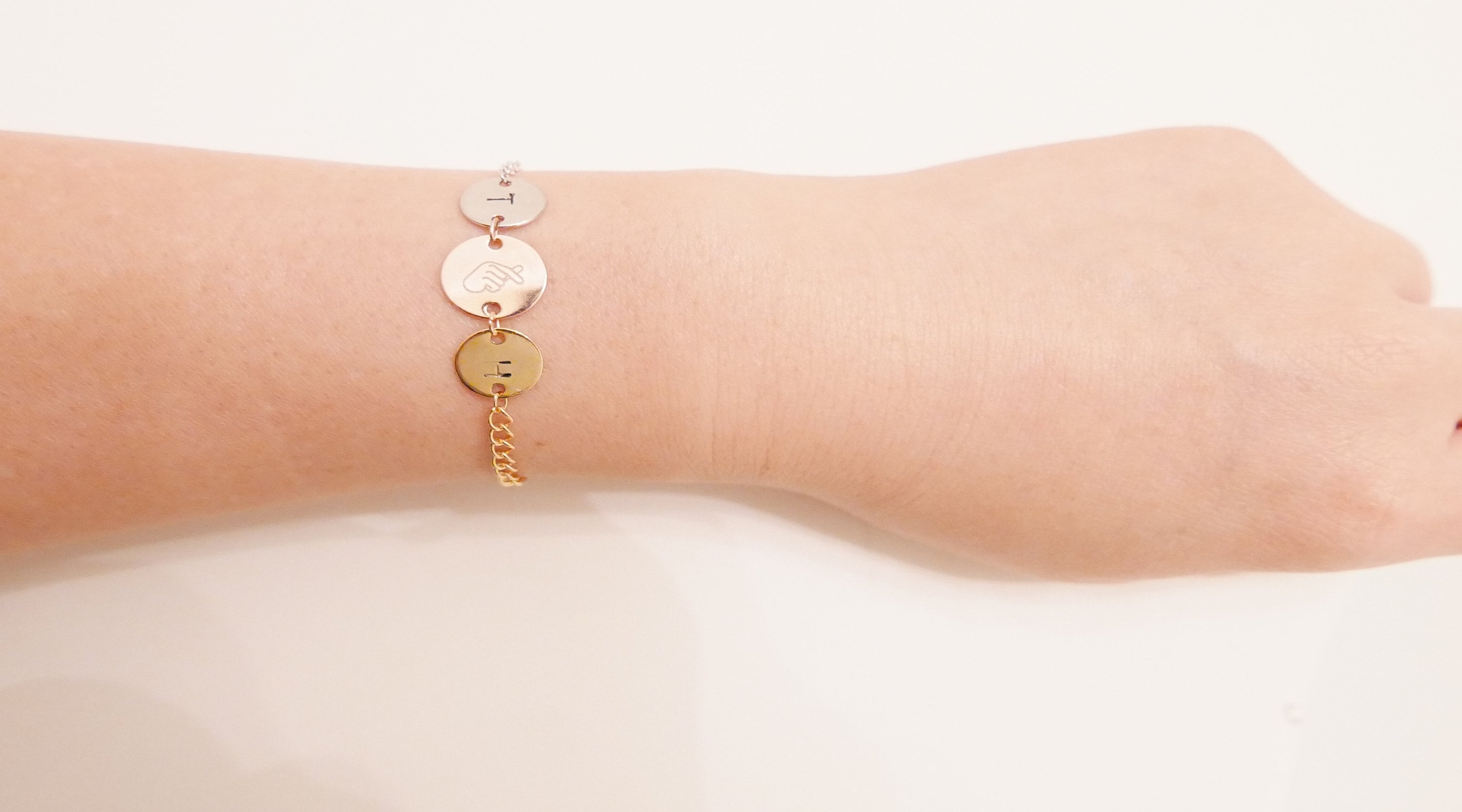 BTS Fingerheart & Personalized Hand-stamping Initials - Etsy