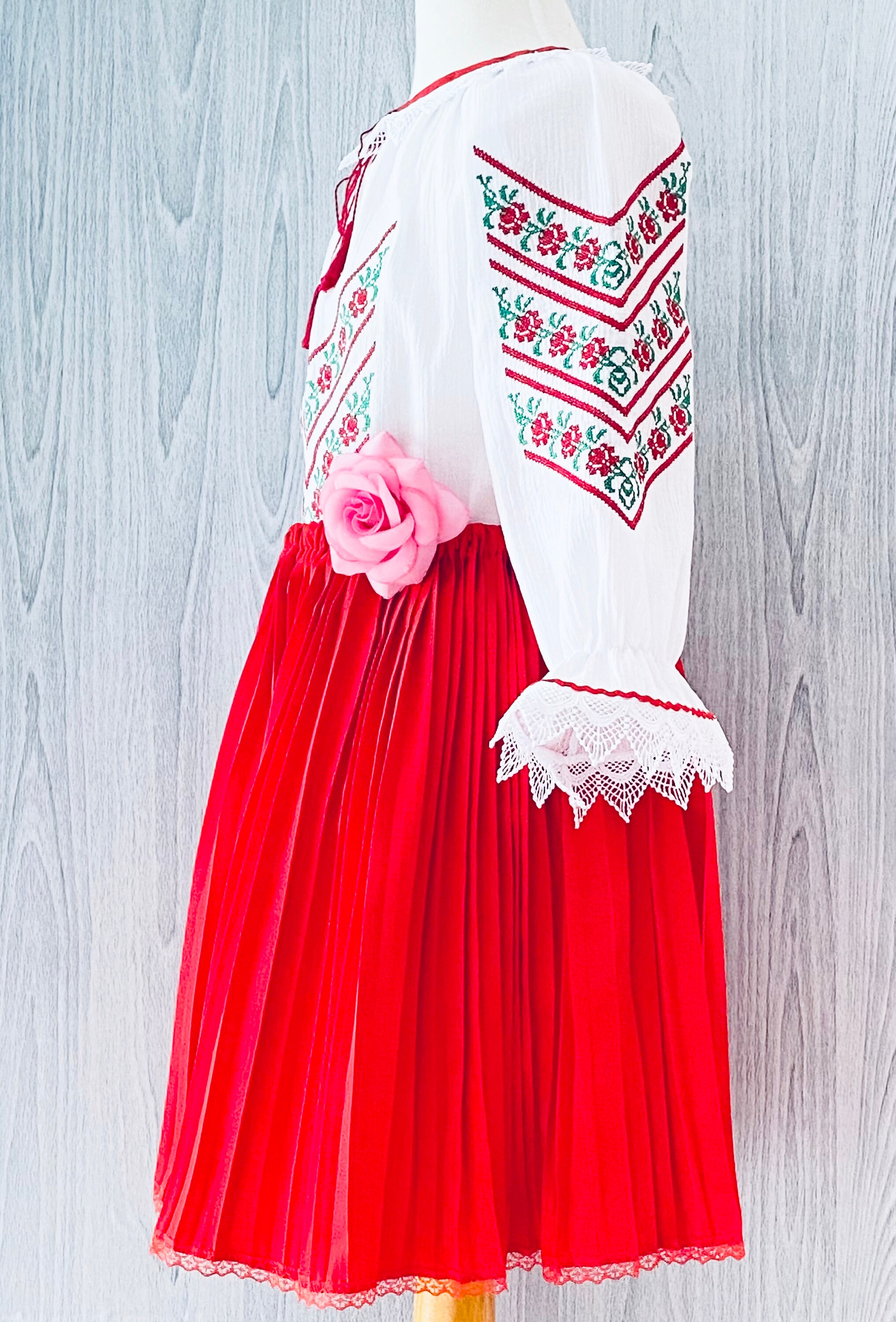 Romanian Traditional Costume/romania Blouse/romanian Dance Costume ...