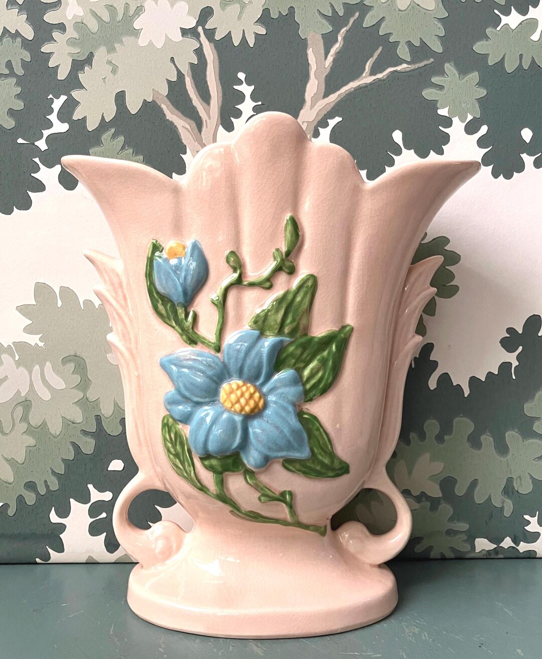 Vintage Pale Pink Hull Art Pottery Vase With Light Blue Magnolias 8.5 ...