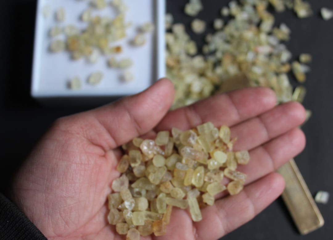 Natural Yellow Beryl Fresh Rough Raw Lot /natural Golden Beryl Rough ...