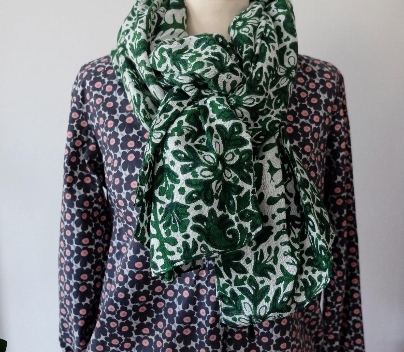 Marimekko Green “ilene Simbad” Scarf, Linen Long Scarf, Wrap, Shawl ...