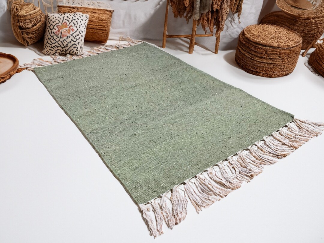 Plain Cotton Yarn Recycled Rug in Olive Green Two Sizes Available 60 Cm ...